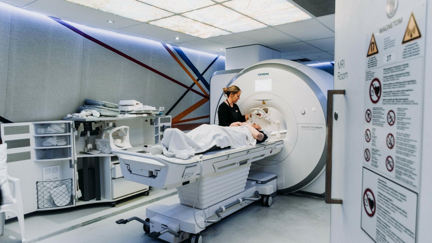 SAHMRI | World-leading 3T clinical MRI goes online in Adelaide