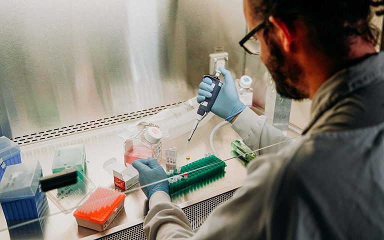 SAHMRI | Adelaide BioMed City: Four pillars cement bonds for better ...